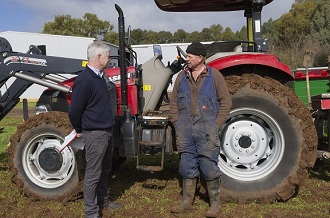 VIDEO REVIEW | Case IH Farmall JX80 tractor