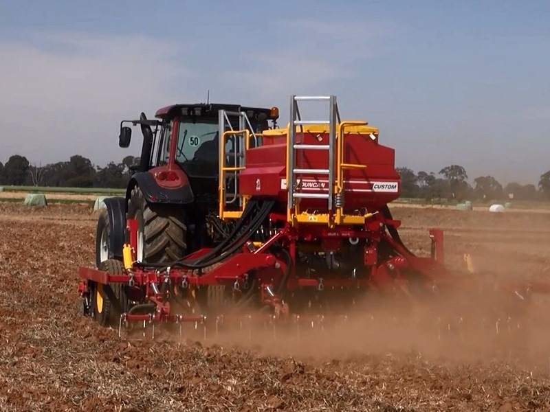 Duncan Ag seeder review - Duncan Ag Renovator AS5000 air seeder
