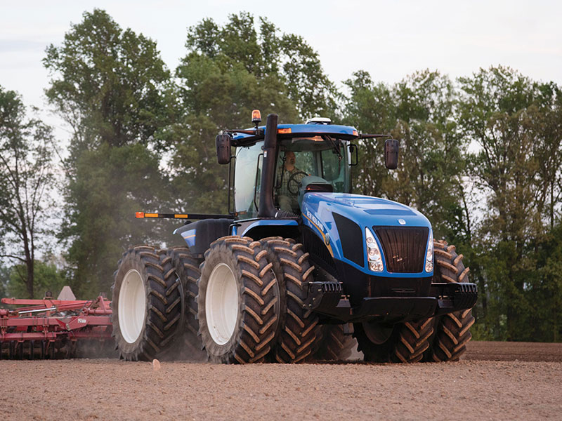 New Holland brings Auto Command CVT to T9 tractors