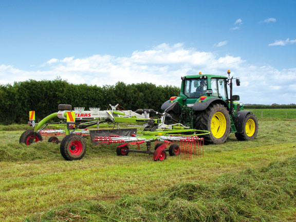 Review: Claas Liner 2700 Swather