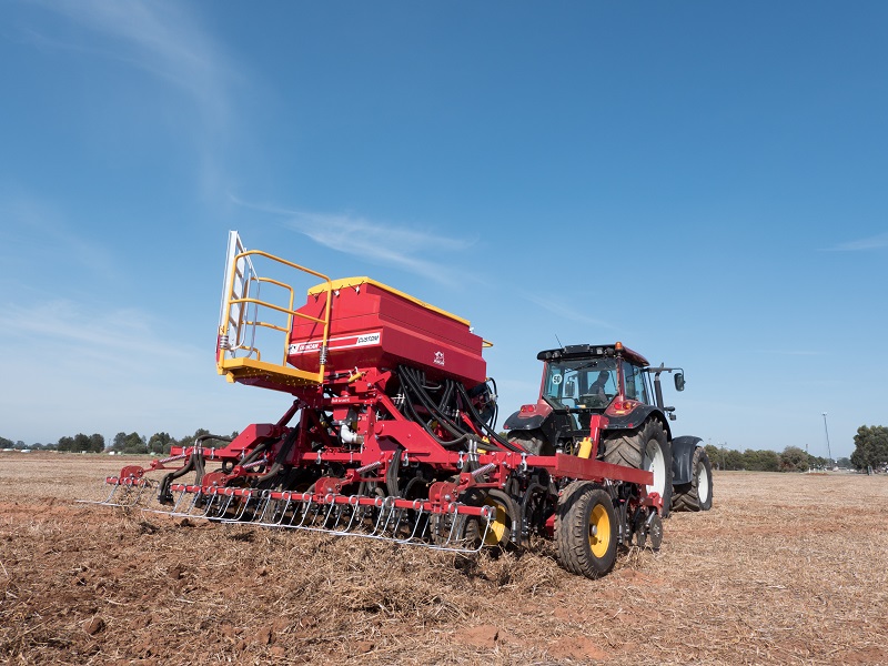 Duncan Ag seeder review - Duncan Ag Renovator AS5000 air seeder