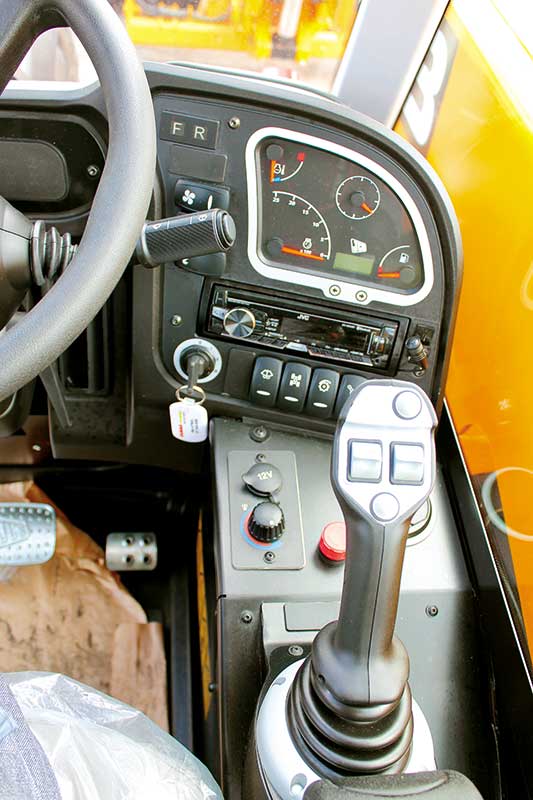 JCB 526-56 Loadall telescopic handler review