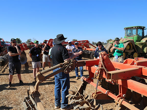 Cowra cockies check out Kuhn machinery