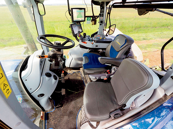 Review | New Holland T7.315 Blue Power Tractor