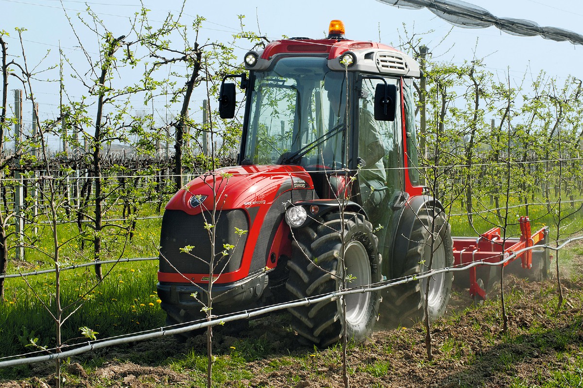 Antonio Carraro SRX tractors growing in popularity - Trade Farm Machinery
