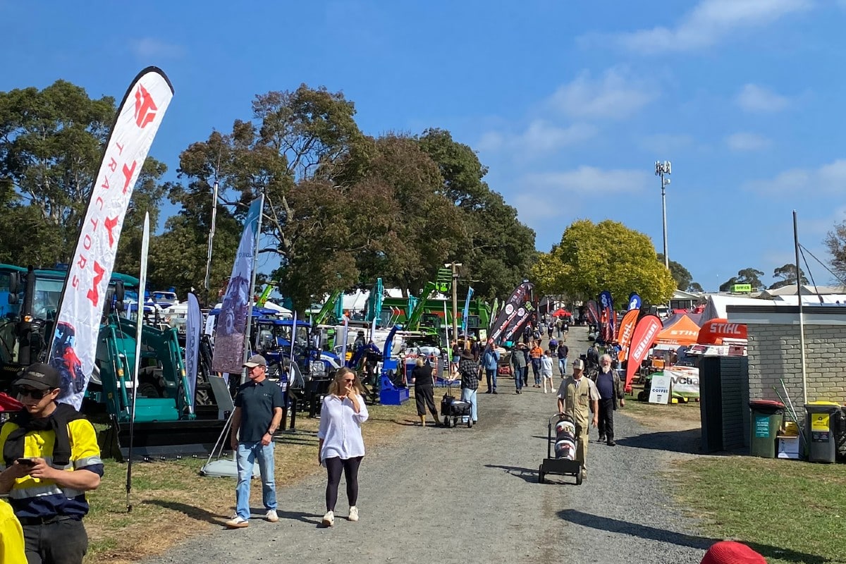 Crowds head to Lardner Park for Farm World - Trade Farm Machinery
