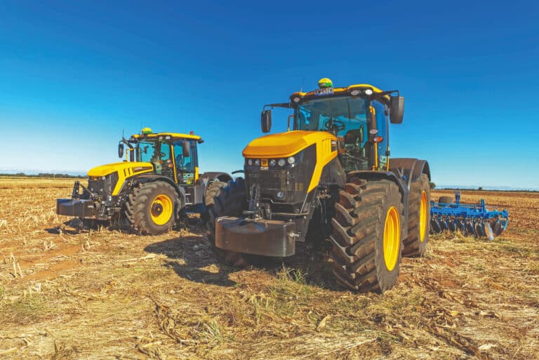 QLD sugar cane farmer continues to invest in JCB Fastrac models - Trade ...