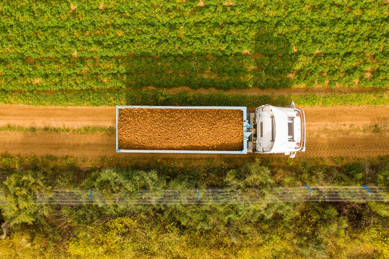 Farm logistics to protect trucks, trailers and workforce - Trade Farm ...